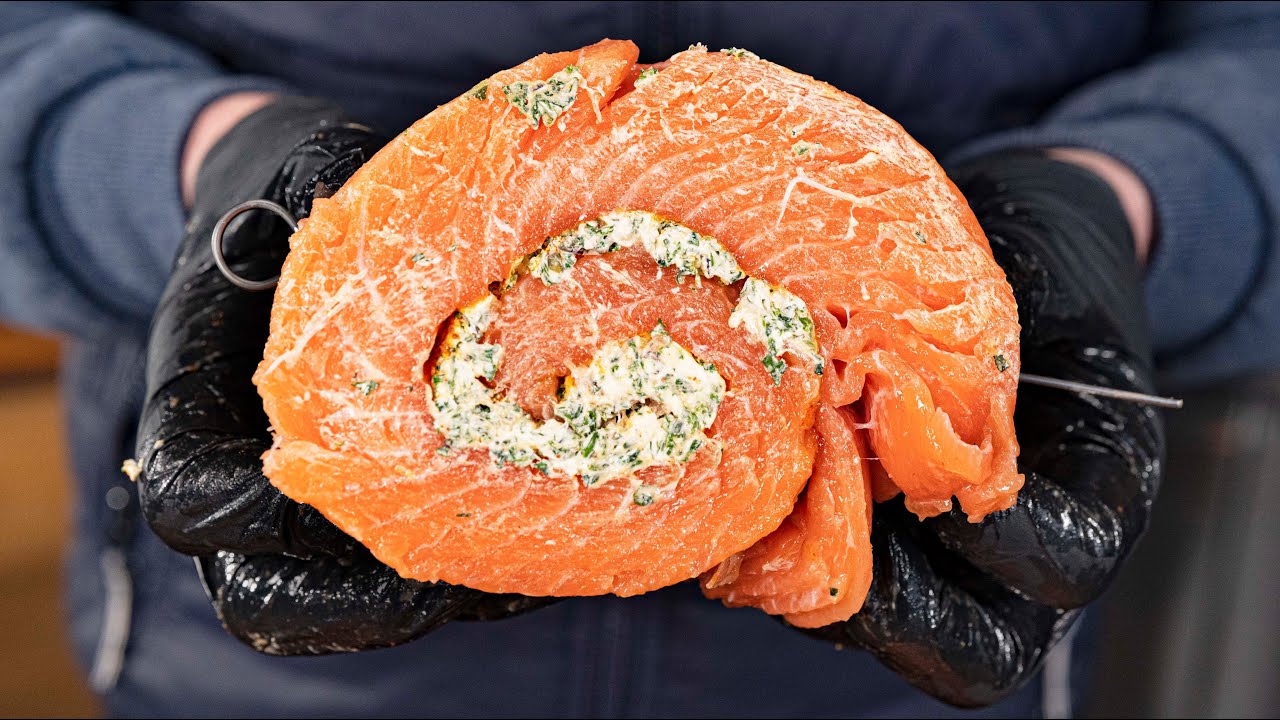 This rolling technique makes amazing BBQ - YouTube