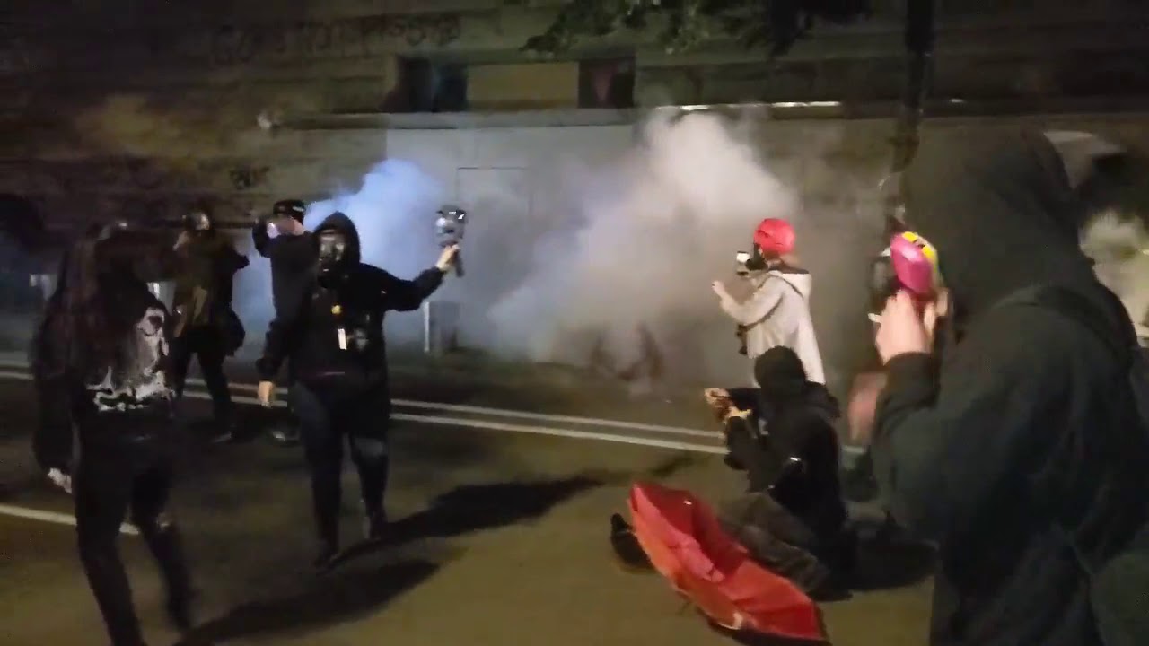 BREAKING NEWS - BIG RIOTS IN PORTLAND BREAKING OUT - YouTube