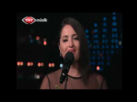 Ayışığı Grubu & Mine Geçili - Yeşil Gözlerini Ufkuma Ger ki