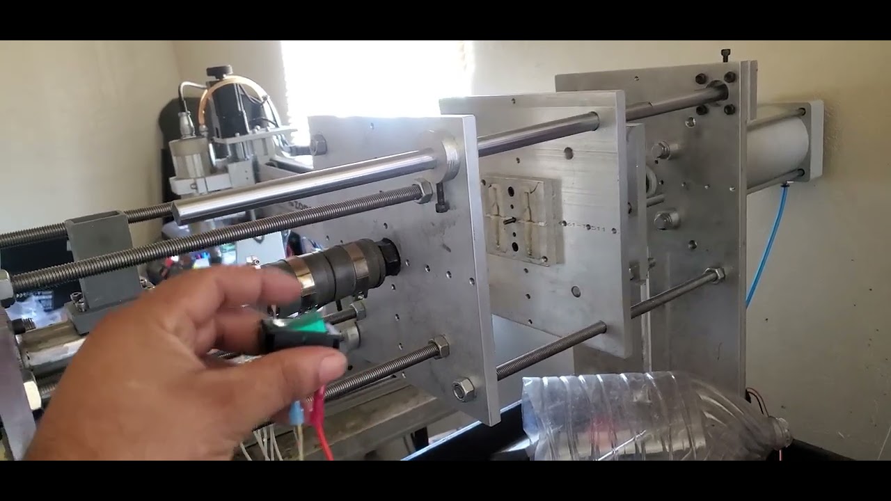 injection molding air cylinder - YouTube
