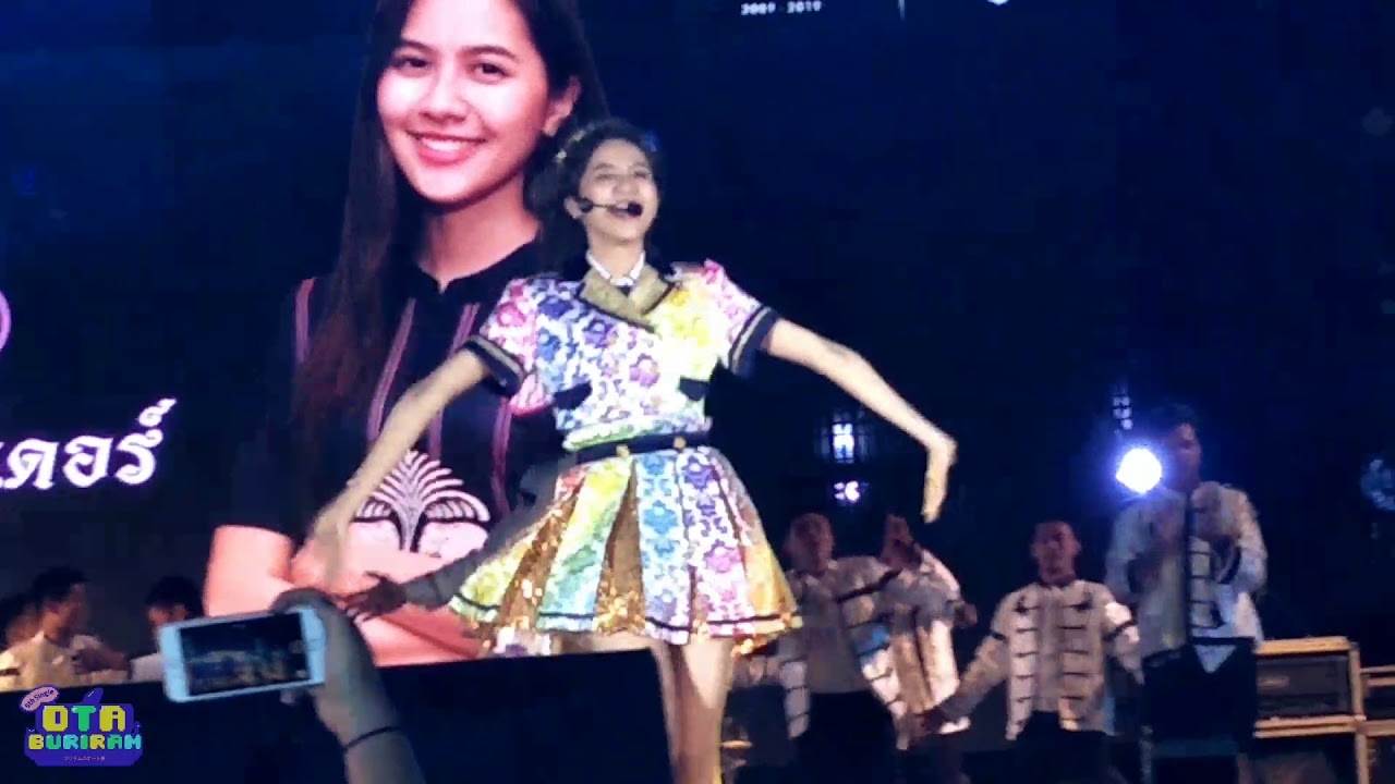 [VLOG:OTA Buriram] พบกับ น้ำหนึ่ง BNK48 แบรนด์แอมบาสเดอร์ สโมสร Buriram United งาน Countdown ...