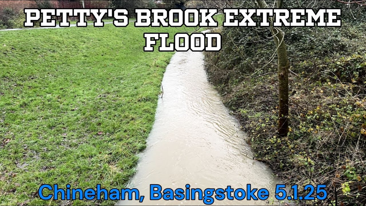Petty's Brook EXTREME flood | Chineham, Basingstoke 5.1.25 - YouTube