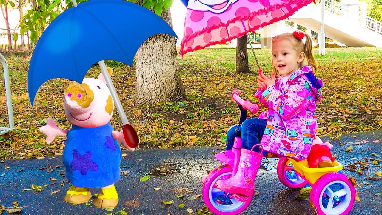 Stacy e Toy Peppa estão andando no parque na chuva - YouTube
