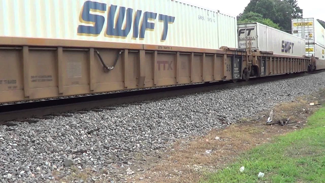 CSX power leads NS 220 Intermodal Train EB through Mableton Ga. - YouTube