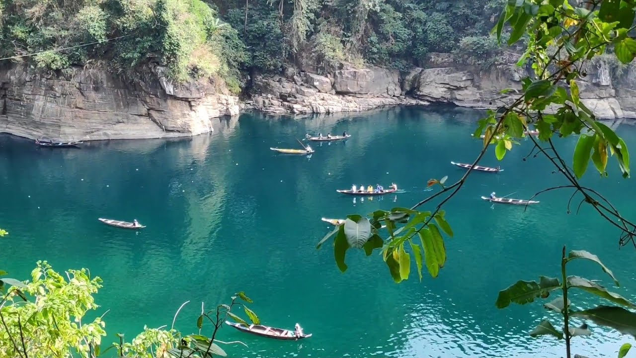 Dawki,Umngot River Meghalaya |Crystal clear water | north east india ...