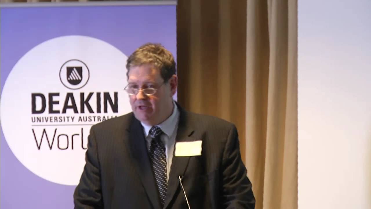 Brad Dunstan of VCAMM presenting at Deakin Alumni Community Seminar ...