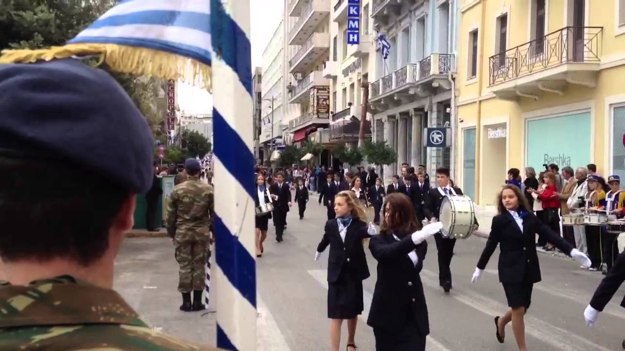 Pelop - Η παρελαση των πολιτικων τμηματων - YouTube