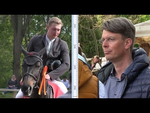Reitturnier Hildesheim - Steuerwald 2023 / Siegerehrung / mit Oberbürgermeister Ingo Meyer / 1 ...