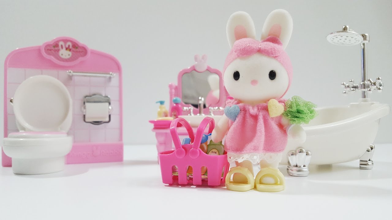 Konggi Rabbit bath room toys play 콩지래빗 욕실 목욕놀이 콩순이 장난감놀이 - 보라토이 - YouTube