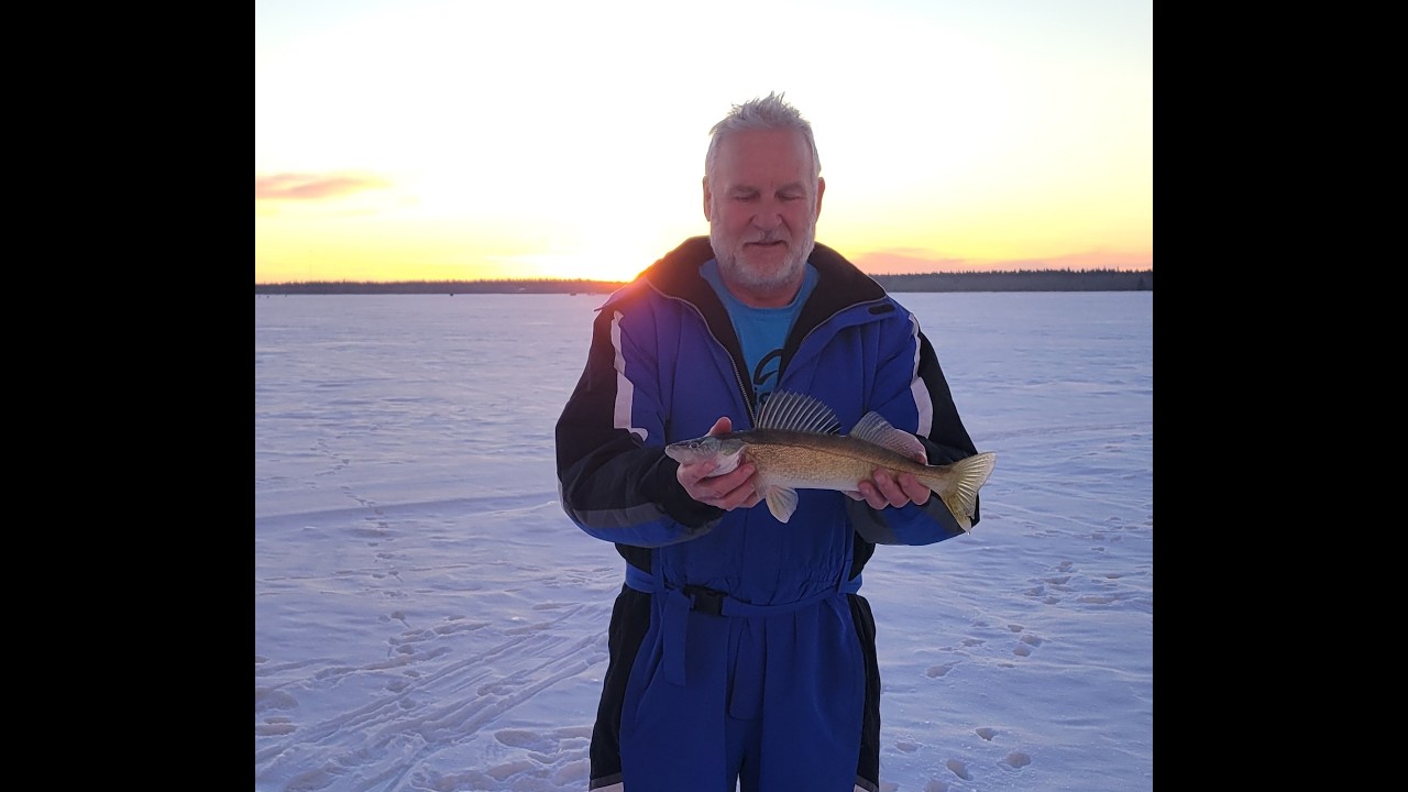 Life below zero- Ice fishing in Canada - YouTube