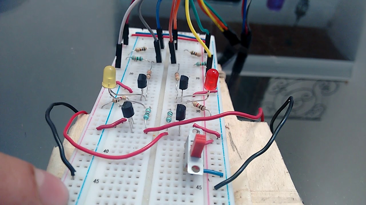 Seguidor de línea - YouTube