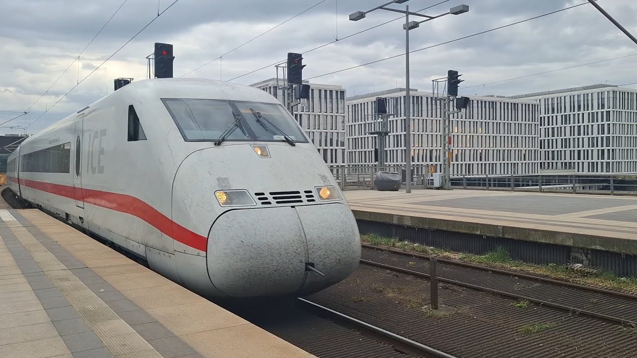 [DB] ICE 1 Arriving at the station (Berlin Hauptbahnhof) - YouTube
