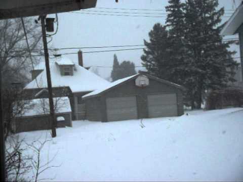 Ashland Wi Snow Storm 12-11-10 - YouTube