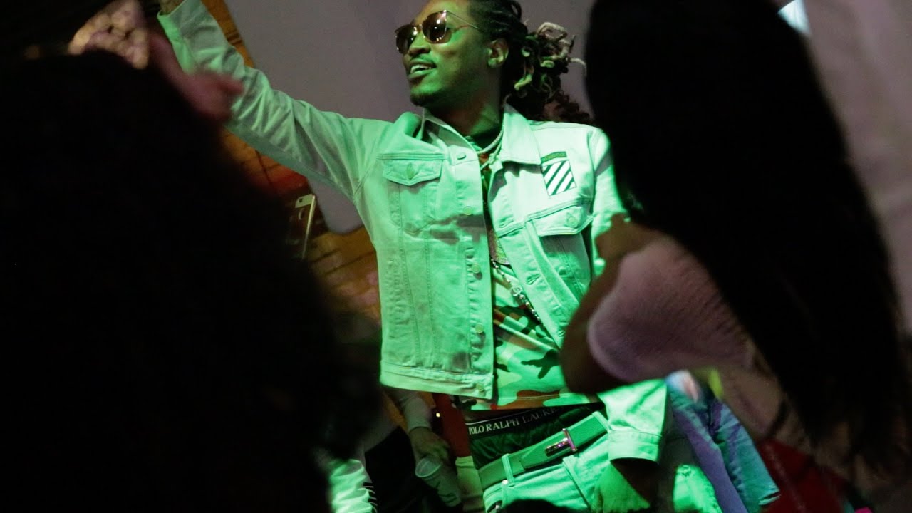 Future performs LIVE in Philly (crowd goes crazy & raps accapella ...