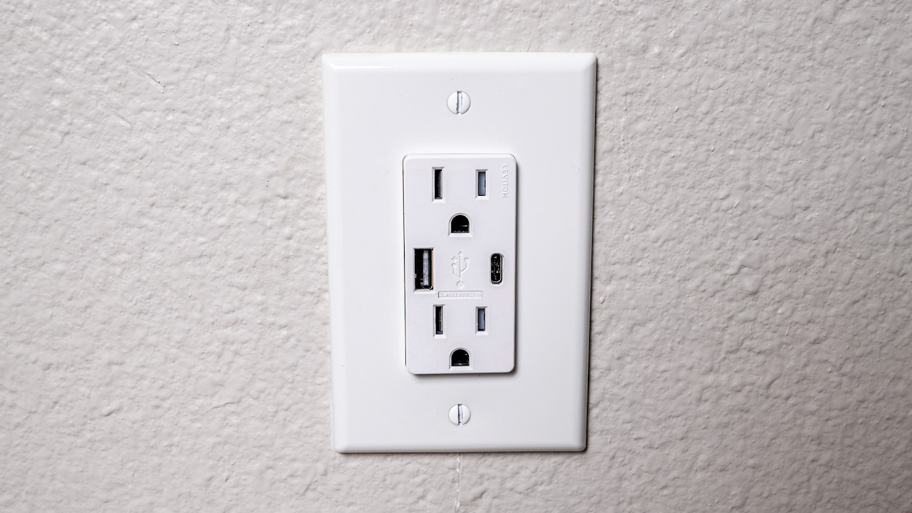 Receptacle Installation with Type A and C USB Charging Ports - YouTube