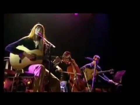 Carla Bruni  - Quelqu` un m' a dit  - Quelqu' un m' a dit  En vivo
