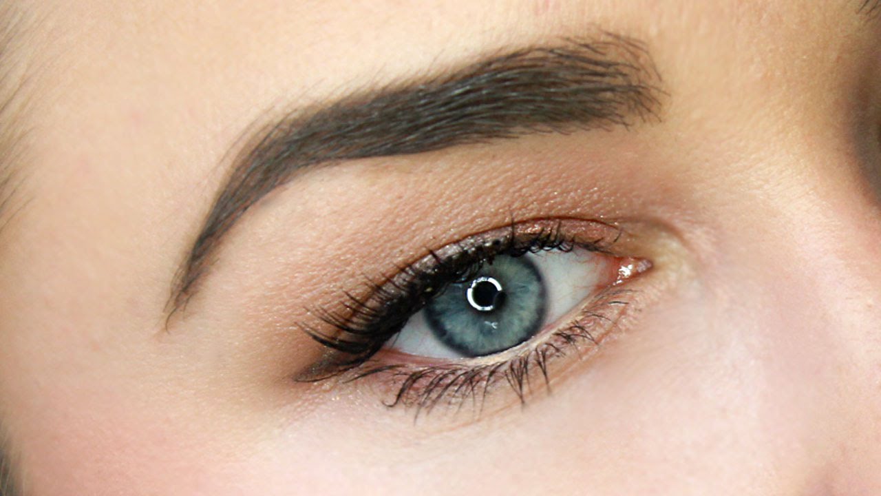 Naturally Sculpted Quick + Easy Eyebrow Routine - YouTube