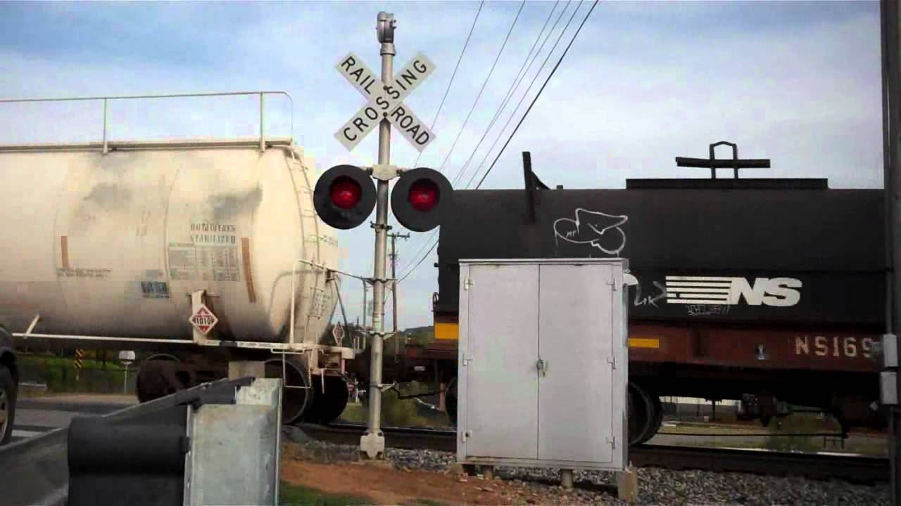 Quietdale Dr Railroad crossing with NS 9014 and NS 9772 heading south ...