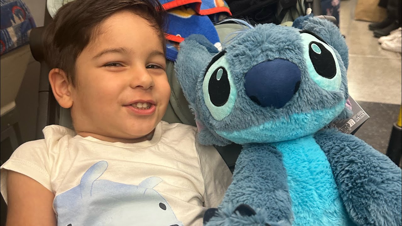 Isaac’s adventures (Disney Store) - YouTube