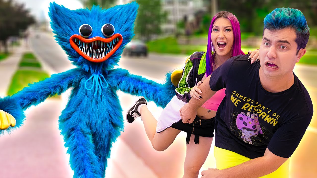 MALOUCOS EM : WIIZINHO E FRANZINHA ATACADOS PELO HUGGY DO POPPY ...