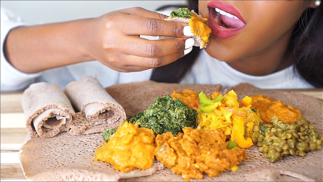 ASMR ETHIOPIAN FOOD MUKBANG (Injera, Yemisir Wot, Tikile Gomen, Shiro ...
