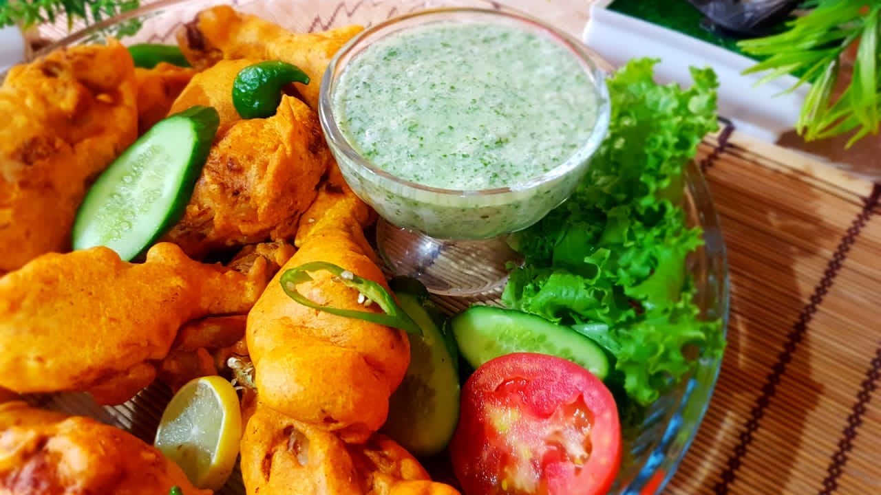 Tandoori Murgh Pakora With BEST Mint Chutney | Spicy chicken • The Food ...