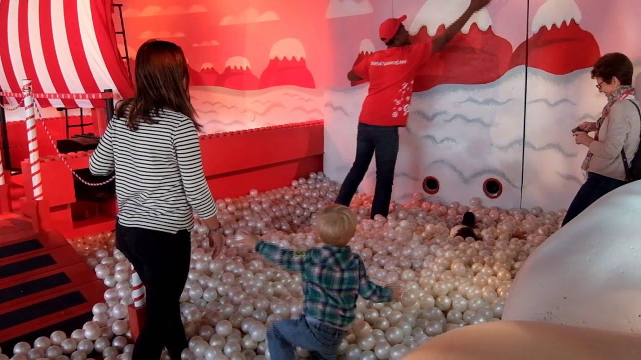 Target Wonderland pop-up shop in New York - The Future of Retail - YouTube