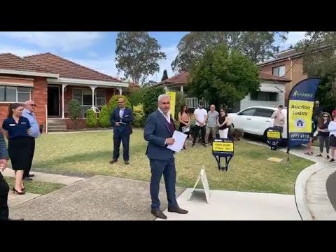 First time on the market in 65 years | Panania LIVE Auction - YouTube