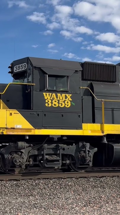 WAMX #3859 leads a short manifest! - YouTube