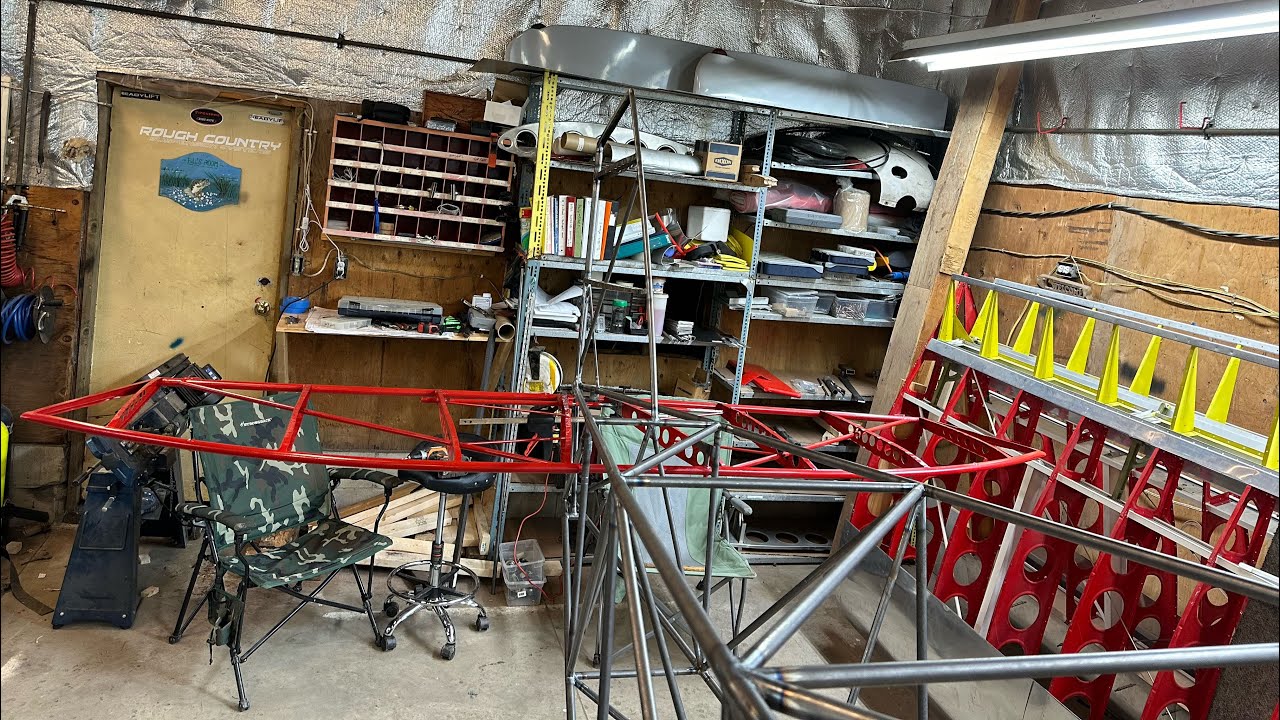 Horizontal stabilizers - YouTube