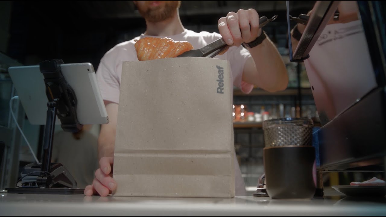 Stylish Eco Friendly Packaging From Fallen Leaves For Everyday Use ...