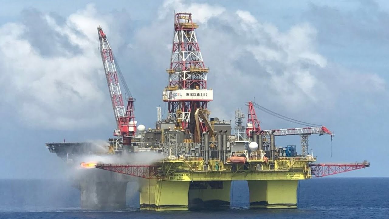 China finds its first 'deep-deep' gas field in South China Sea - YouTube