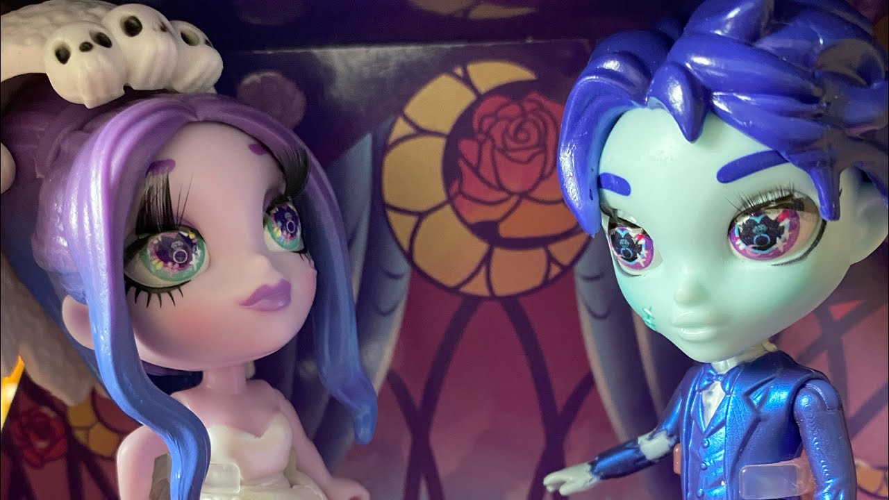 Zombie Dolls/ Zombies forever Halloween toys review - YouTube