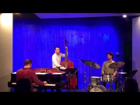 Daniel Szabo Trio feat. Alex Boneham & Dan Schnelle - YouTube