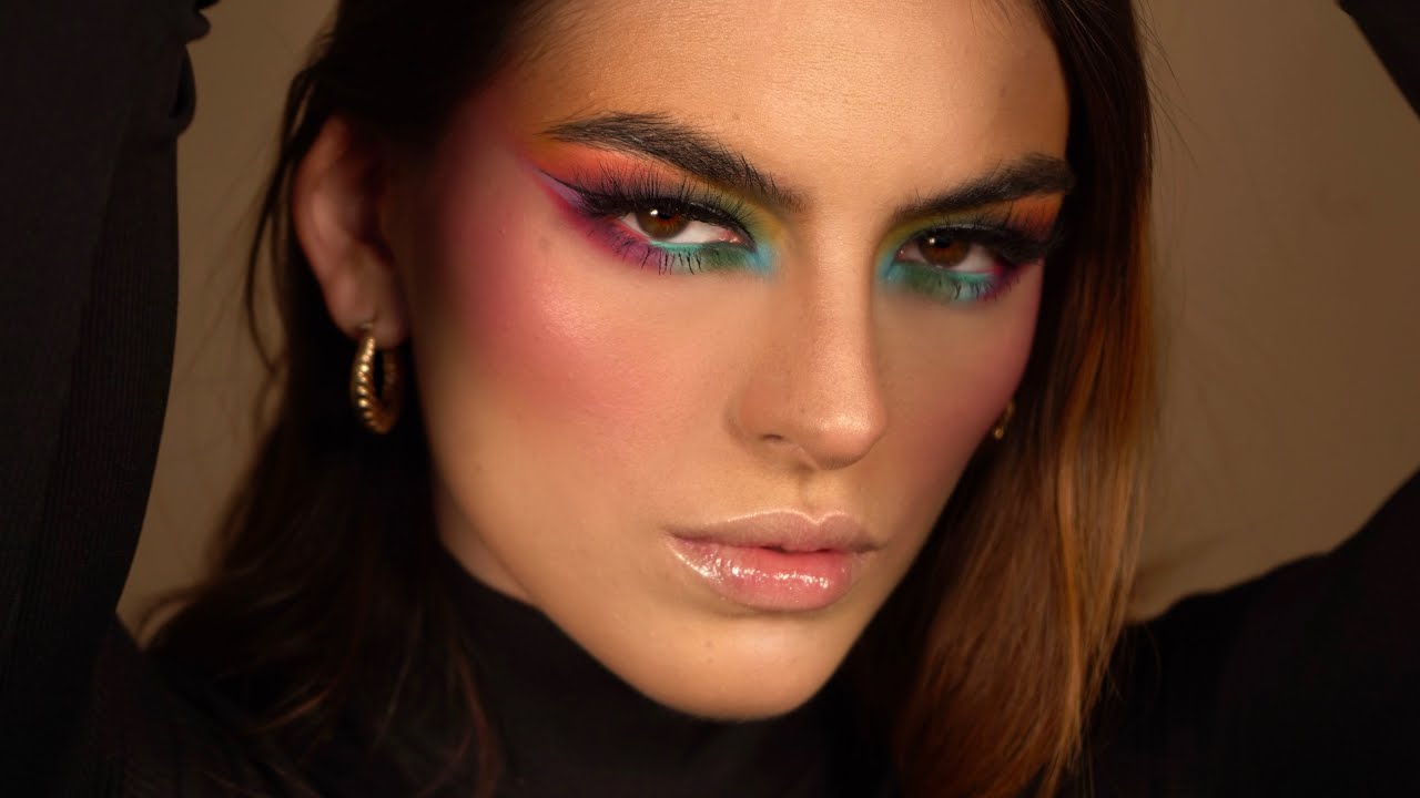 MAQUILLANDO CON 42 COLORES | Cesar Mushi - YouTube