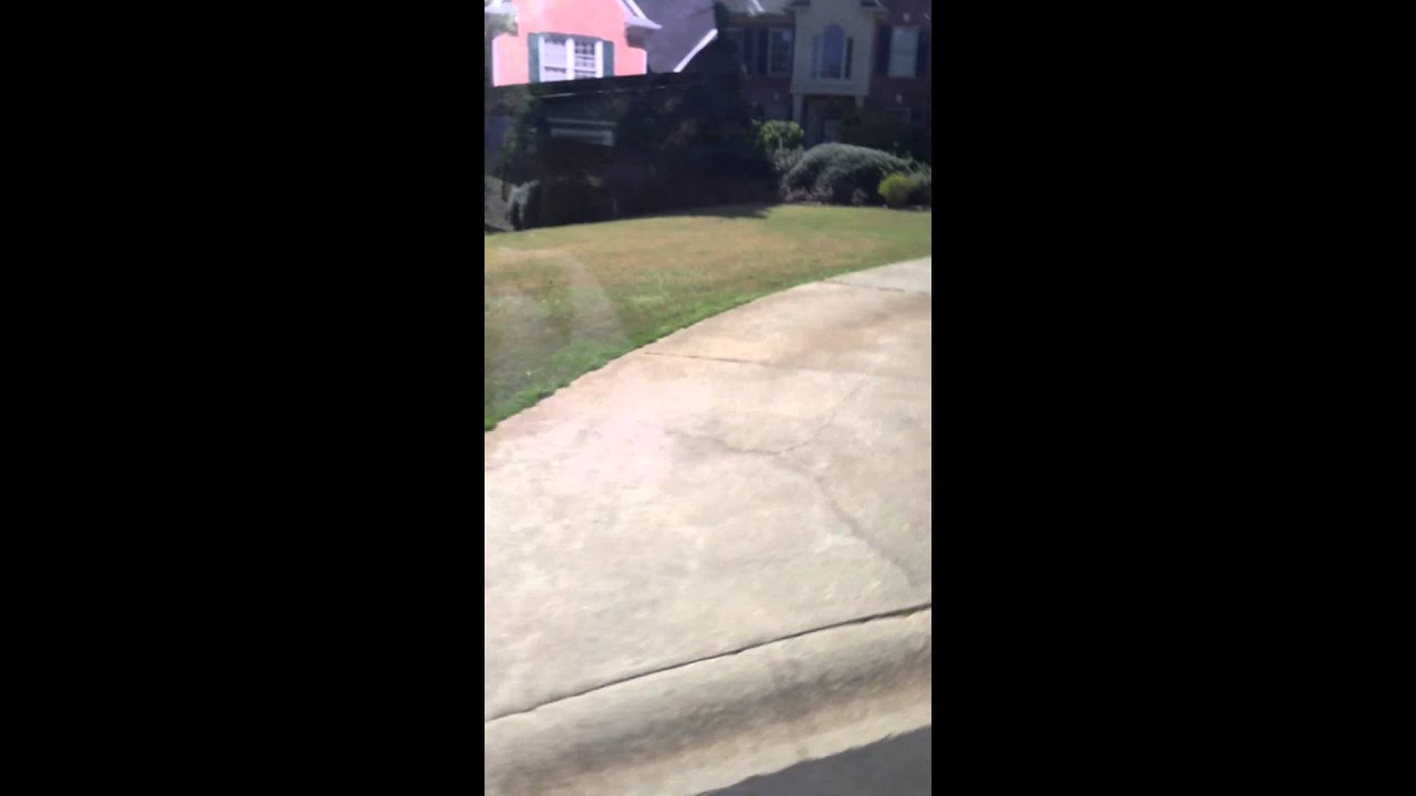 Little Chinese boy peeing - YouTube