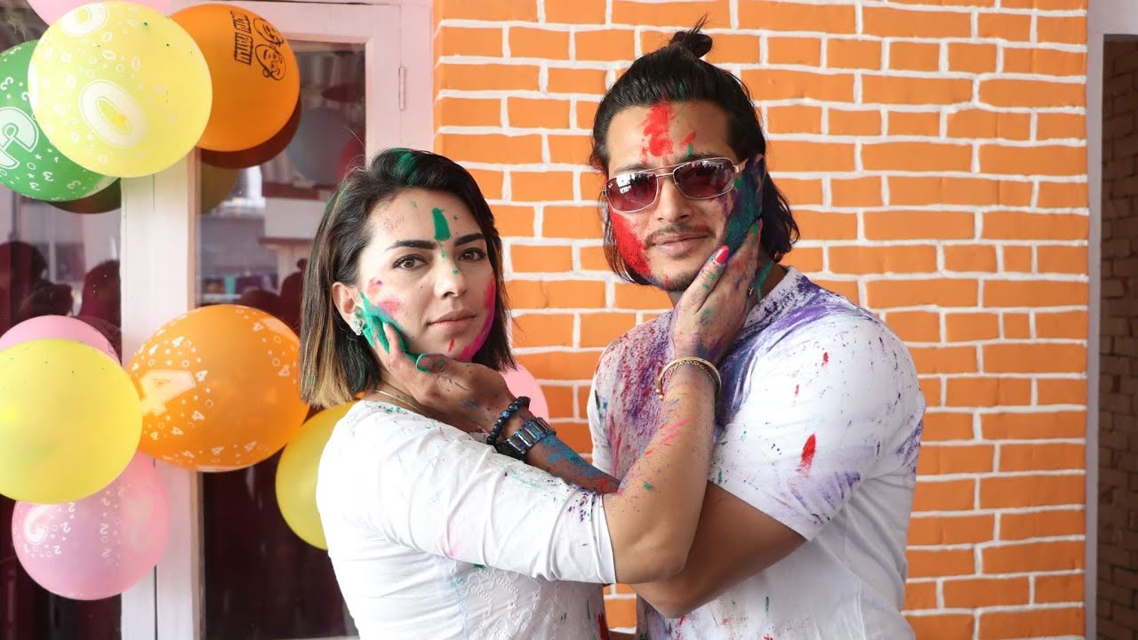 एलिजालाई लोला हान्ने पुष्पको रहर?puspa khadka Nd Aliza Gautam Holi ...