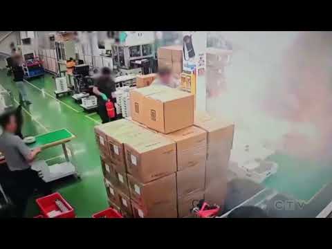 Moment fatal fire breaks out at battery plant in South Korea | warehouse fire