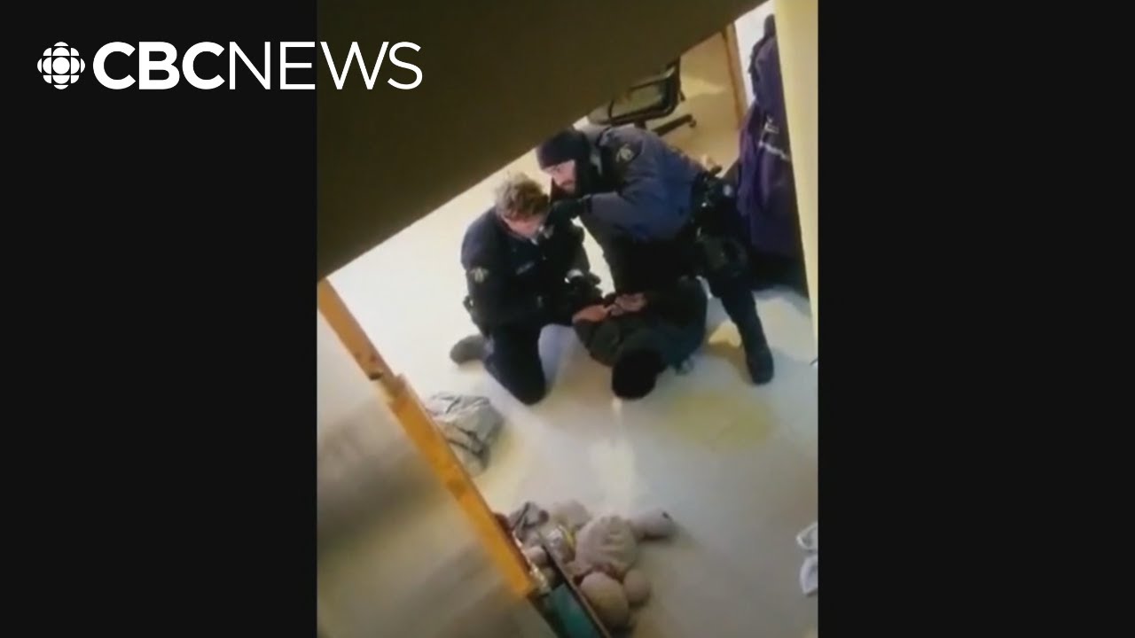Nunavut RCMP officer cleared of assault charge - YouTube