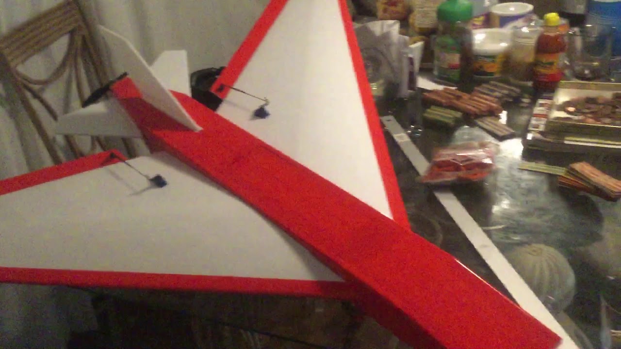 experimental flying wing - YouTube