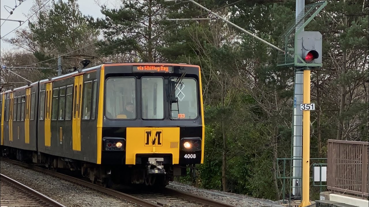 Tyne and Wear Metro at Wallsend Platform 2 - YouTube