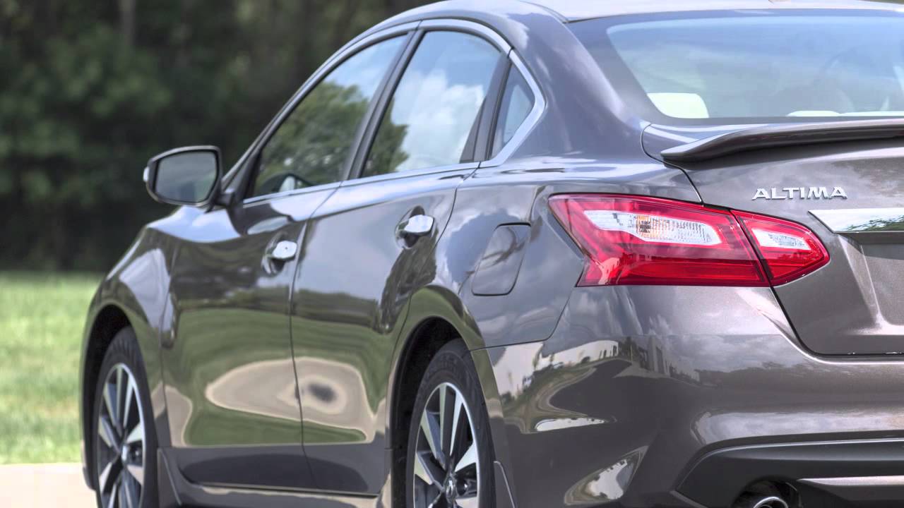 2016 Nissan Altima - Rear Cross Traffic Alert (RCTA) (if so equipped ...