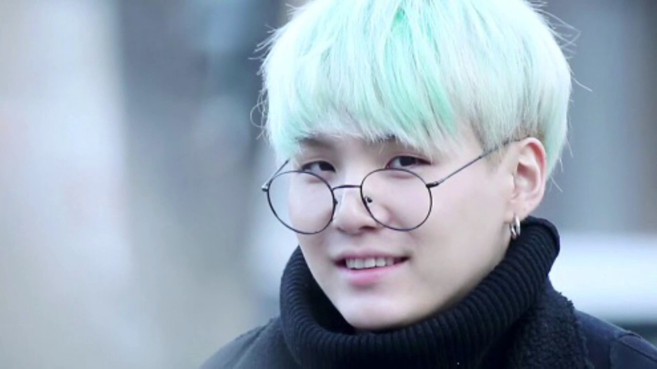 bonne anniversaire Suga 👑🎤 - YouTube