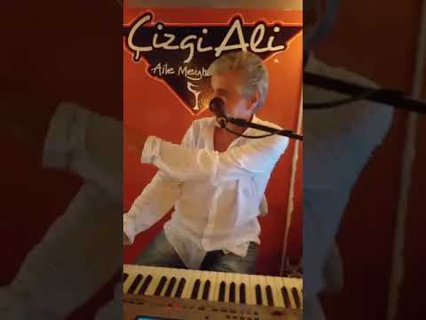 Ertan Eren - Sevmek Kim Sen Kimsin (Çizgi Ali Sahnesi Canlı Performans)