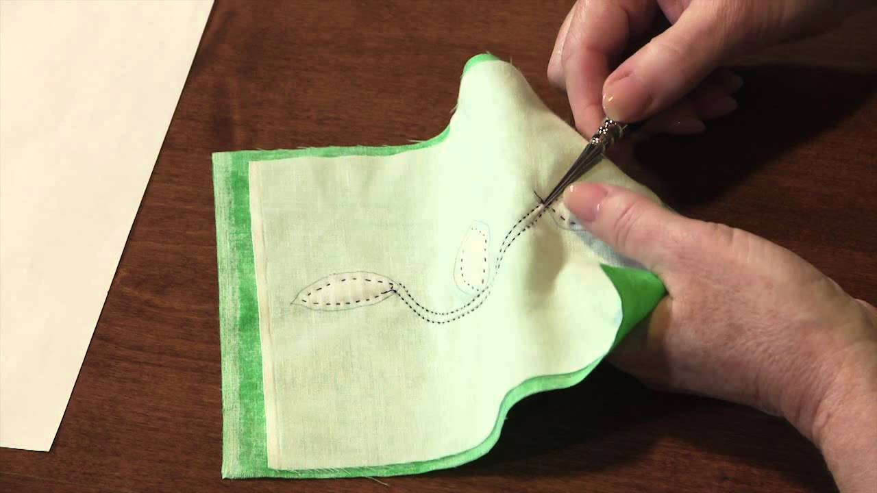 How To Cord a Motif in Hand Quilting with Andi Perejda - YouTube