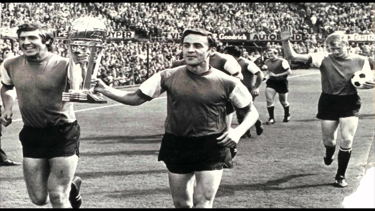 Willie Batenburg & De One Maine Matsj Puppies - Huppie Huppie Feyenoord ...