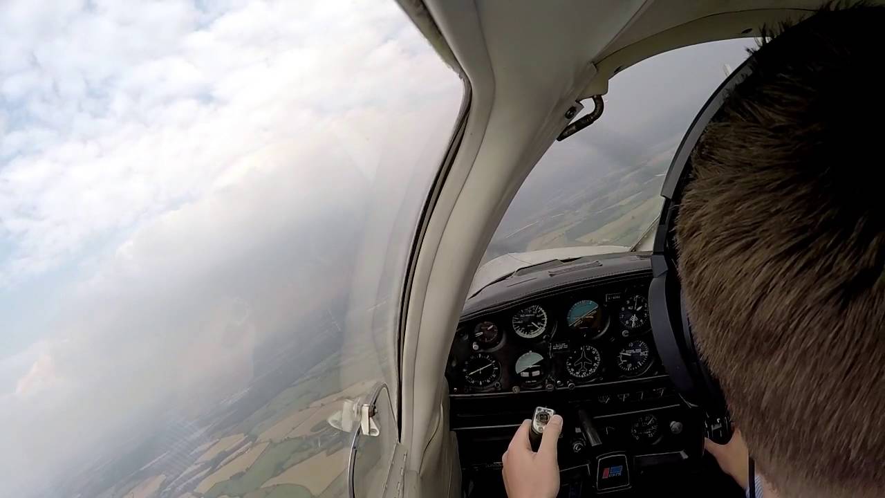 PPL | Lesson #10 | 18-08-16 | Glide Approaches and Fourth Solo - YouTube
