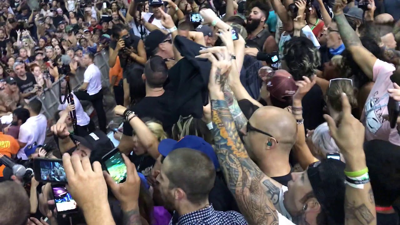 Pennywise Bro Hymn August 5, 2018 West Palm Warped Tour Last Warped ...