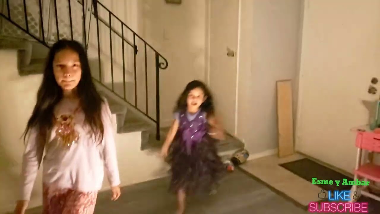 JUGANDO CON LUCES. - YouTube