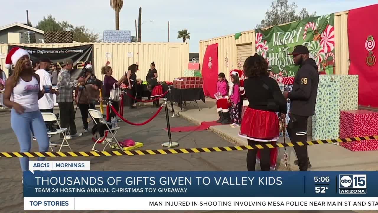 Team 24 hosts annual Christmas toy giveaway - YouTube